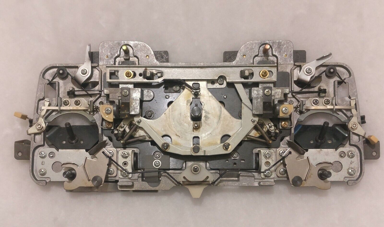 Knitmaster Mod 360K CARRIAGE METAL PARTS – KNIT MACHINE PARTS LTD